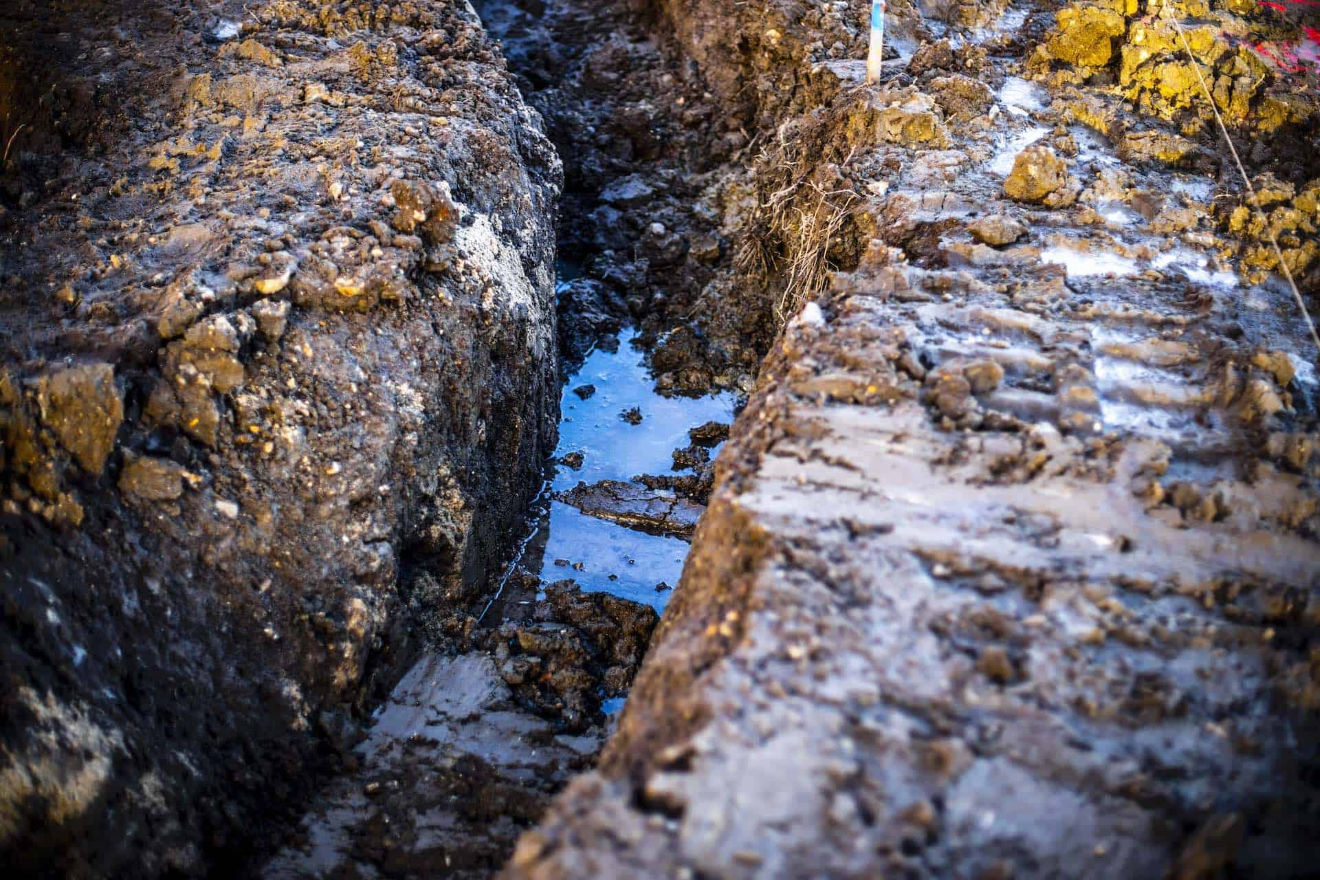 Fugt i kælder | Sådan bliver problemet løst | Få hjælp og viden her